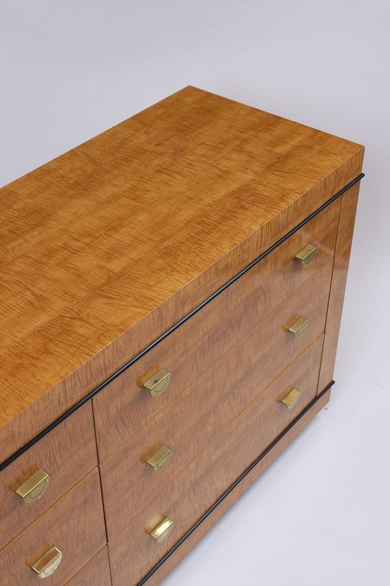 Mid-Century Modern Maple Dresser For Sale at 1stDibs