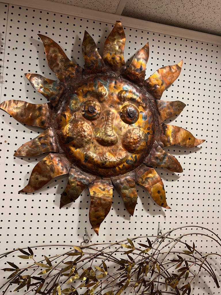 Mid-Century Modern Sun Sculpture For Sale at 1stDibs