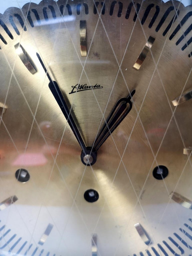 Mid-Century Modern Table Clock, by Atlanta, 1950s For Sale at 1stDibs