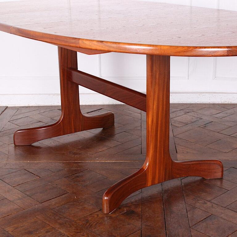 Mid-Century Modern Teak Dining Table For Sale at 1stDibs