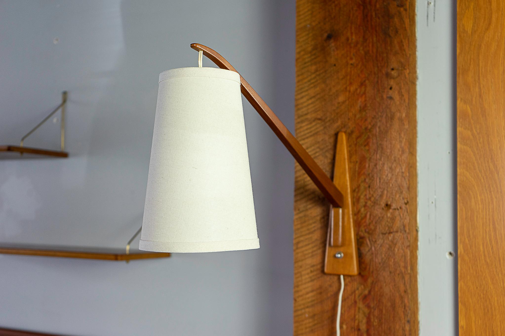 Mid-Century Modern Teak Swivel Light For Sale at 1stDibs