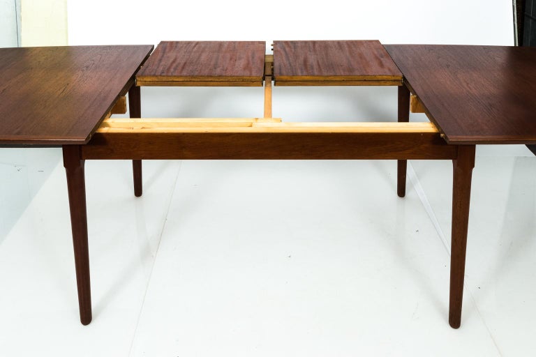 Mid-Century Modern Teakwood Dining Table, circa 1960 at 1stDibs