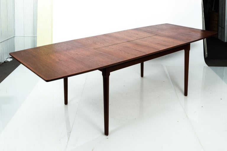 Mid-Century Modern Teakwood Dining Table, circa 1960 at 1stDibs