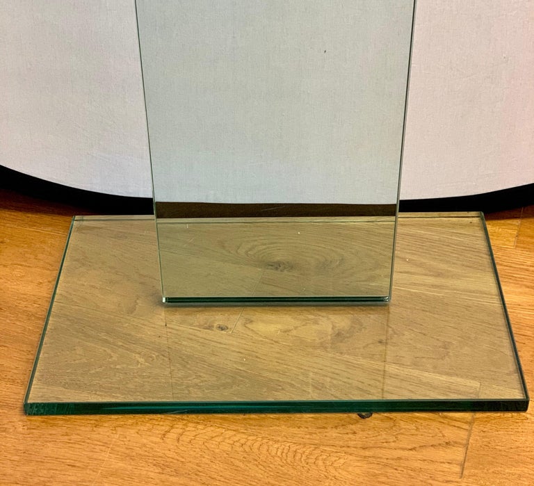 Mid-Century Modern Thick Glass Sculptural Pedestal Stand Column at 1stDibs