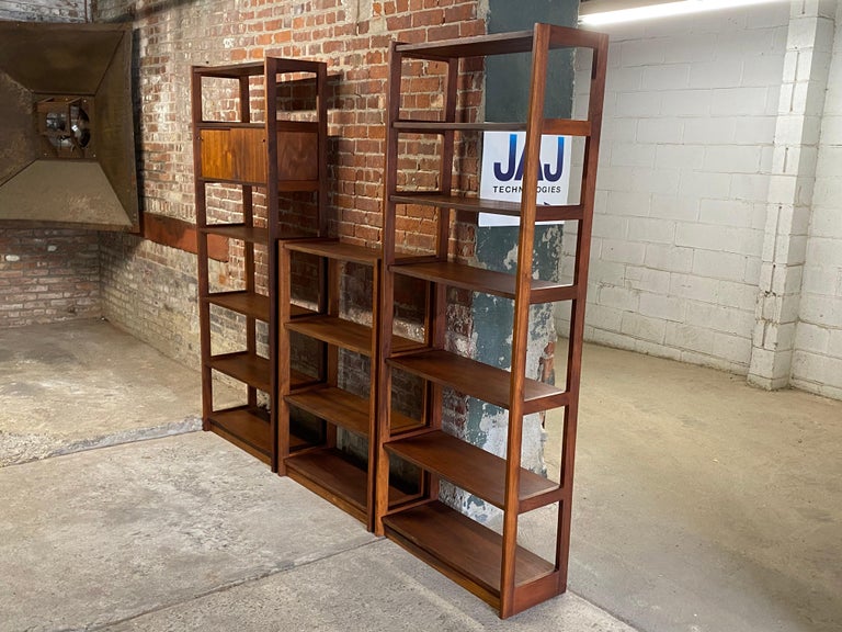 Mid-Century Modern Three Piece Walnut Free Standing Shelving Unit at ...