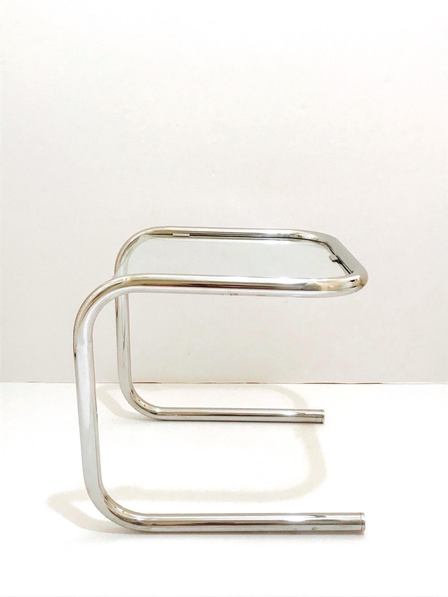 Mid-Century Modern Tubular Chrome Side Table in the Style of Thonet ...