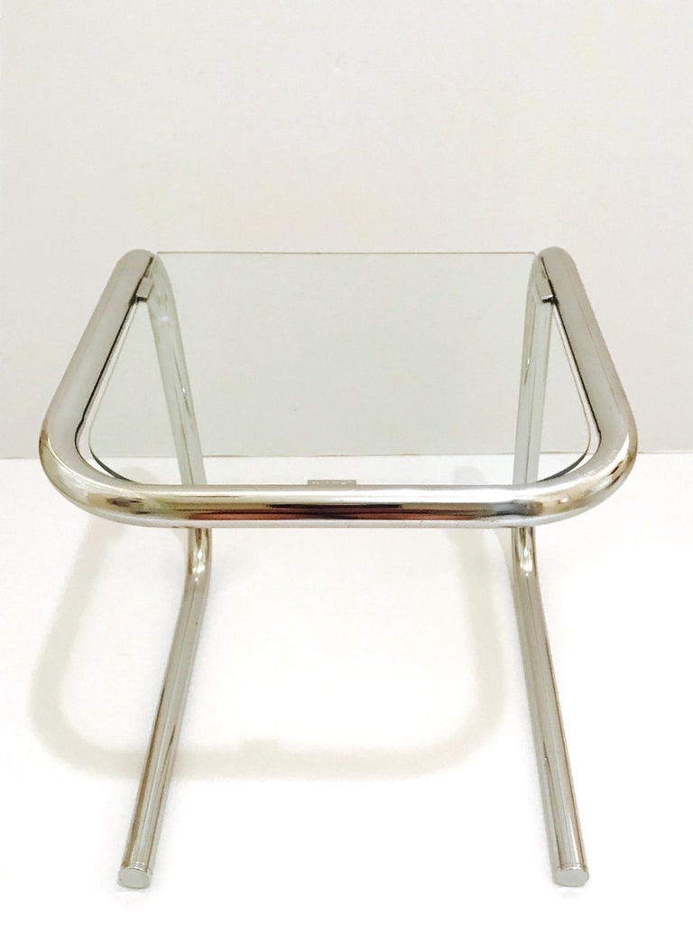 Mid-Century Modern Tubular Chrome Side Table in the Style of Thonet ...