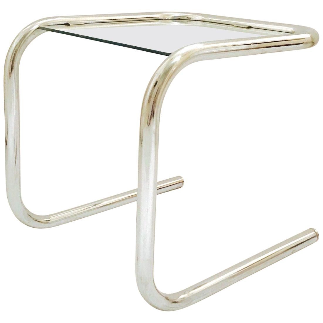 Mid-Century Modern Tubular Chrome Side Table in the Style of Thonet ...