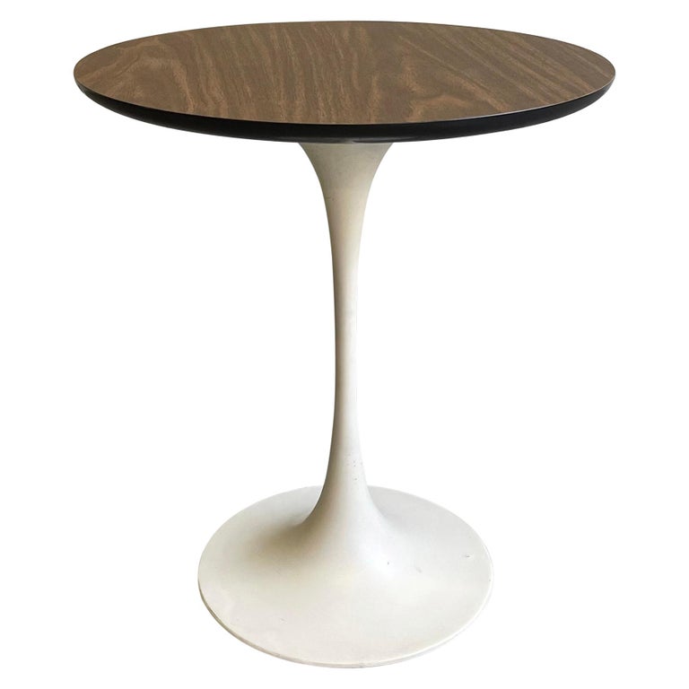 Mid-Century Modern Tulip Side Table by Eero Saarinen For Knoll at 1stDibs