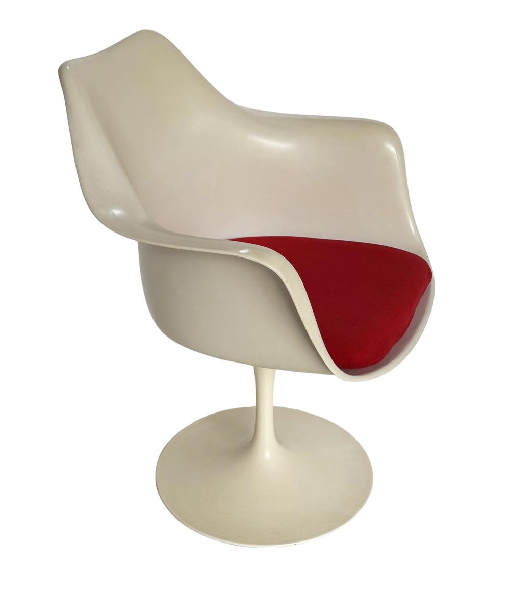 Mid-Century Modern Tulip Swivel Side or Dining Chair by Eero Saarinen for Knoll For Sale at 1stDibs