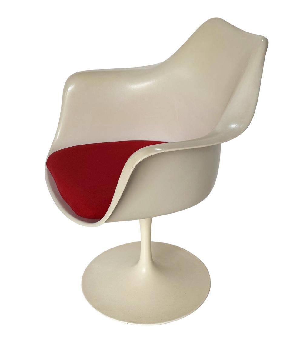 Mid-Century Modern Tulip Swivel Side or Dining Chair by Eero Saarinen for Knoll For Sale at 1stDibs