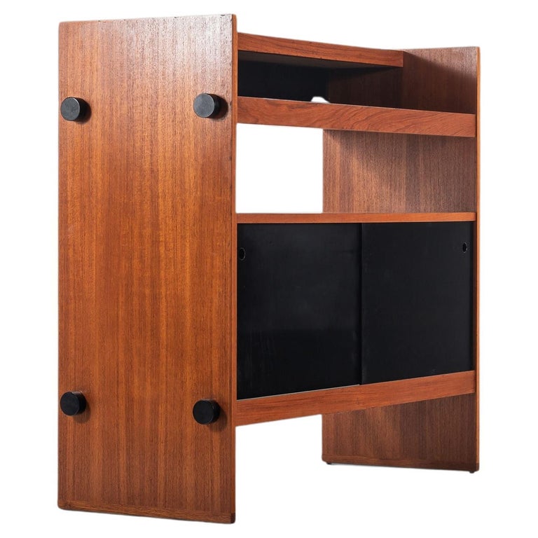 Mid Century Modern Two Tone Bar in Teak, c. 1960s For Sale at 1stDibs