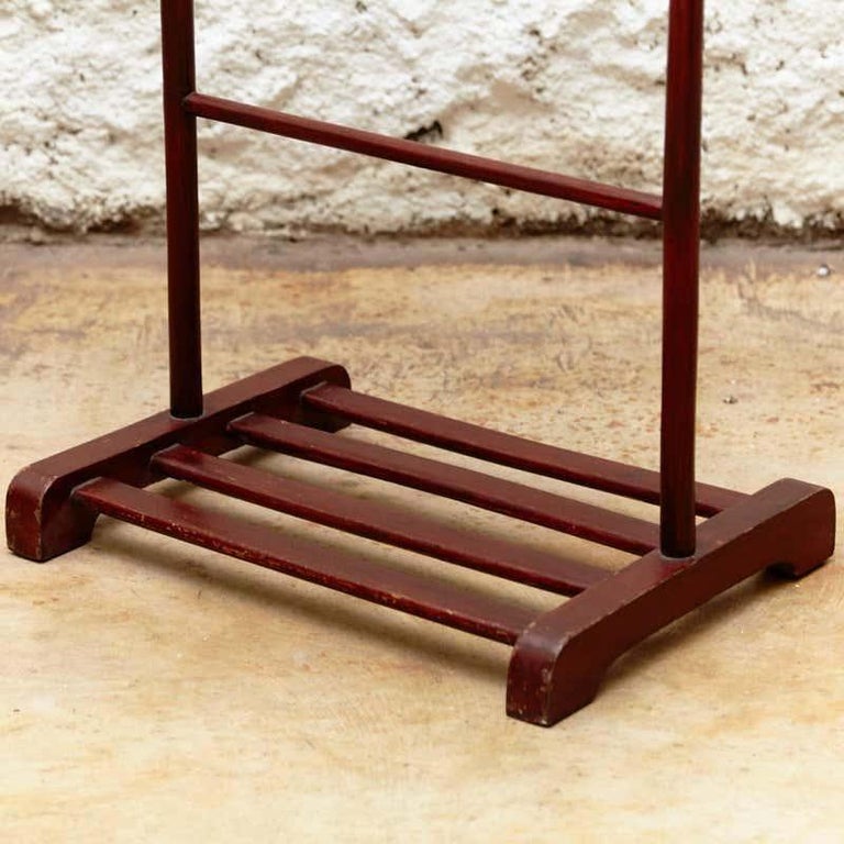 Mid-Century Modern Valet Wood Stand, circa 1930 For Sale at 1stDibs