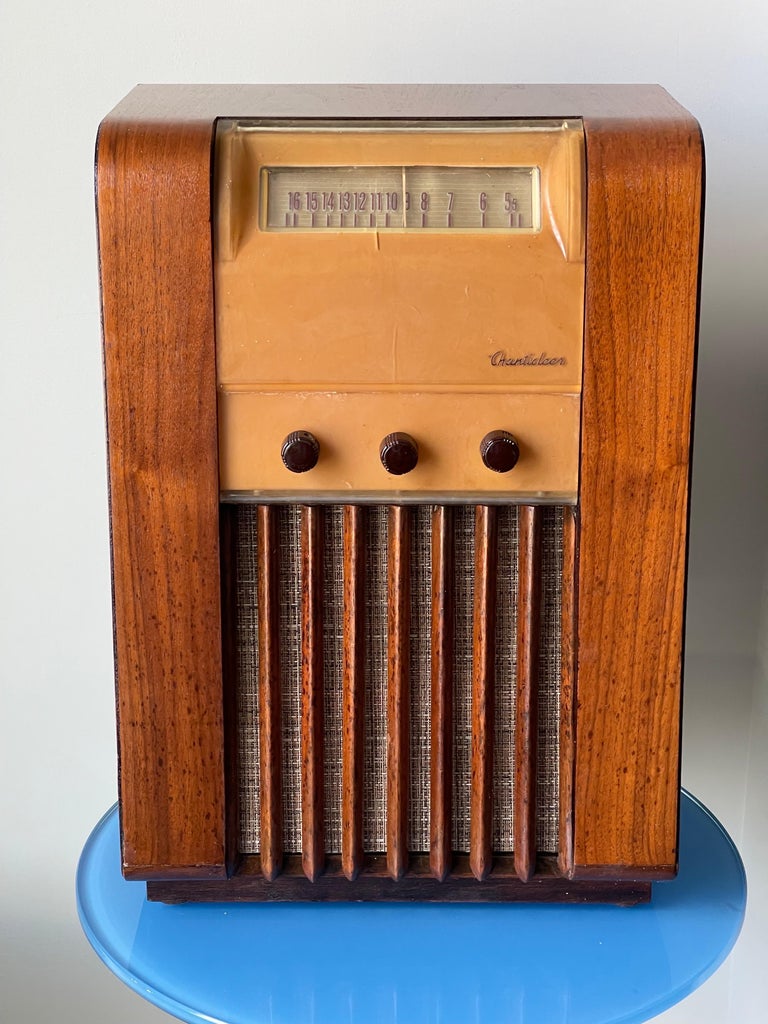Mid Century Modern Vintage Antique Cathedral Radio by Detrola Alexander ...