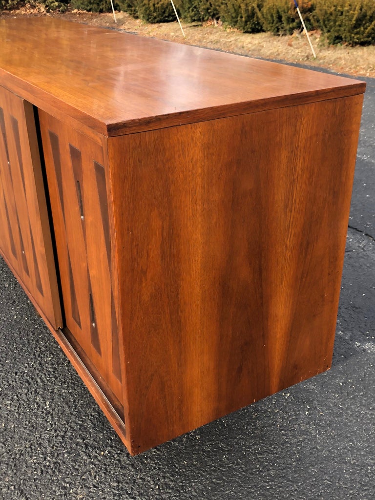 Mid-Century Modern Walnut Credenza at 1stDibs