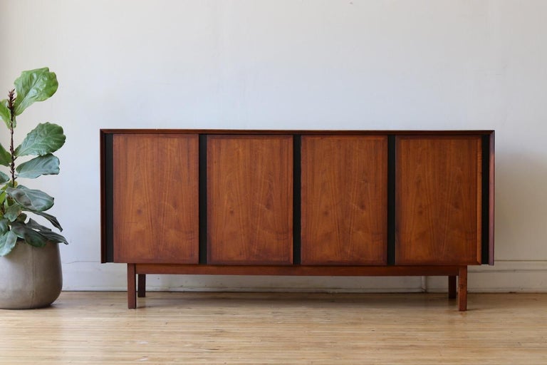Mid-Century Modern Walnut Dillingham Credenza For Sale at 1stDibs
