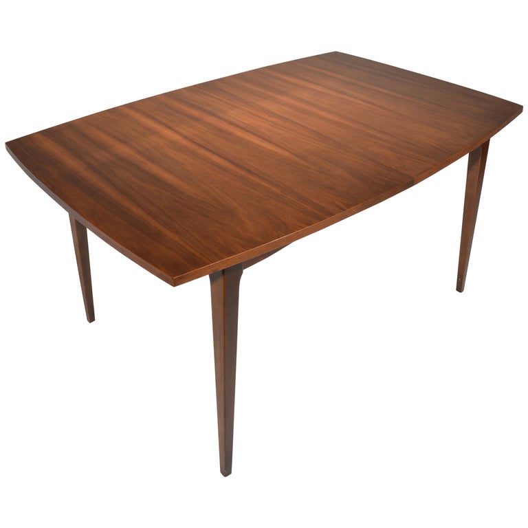 Mid-Century Modern Walnut Dining Table at 1stDibs
