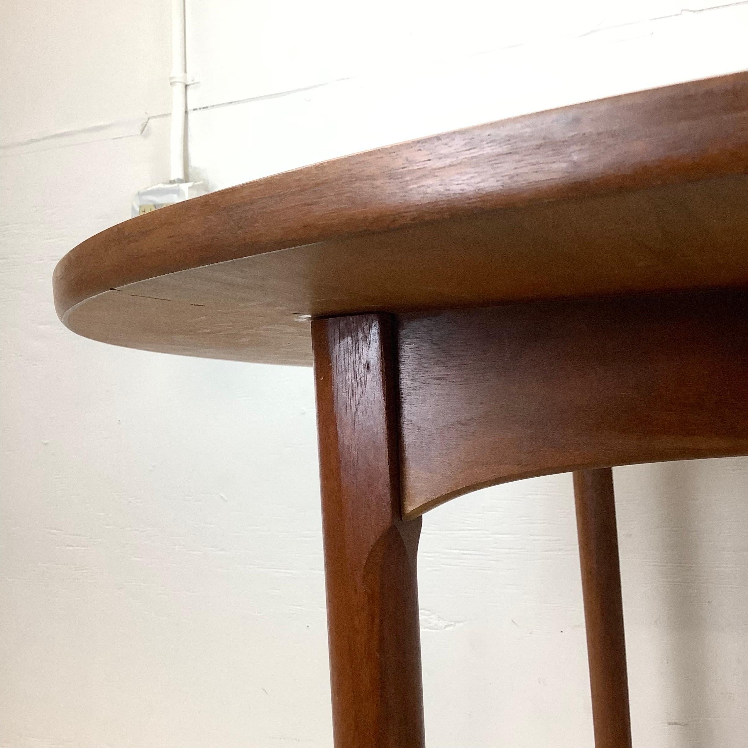 Mid-Century Modern Walnut Dining Table with Leaves at 1stDibs