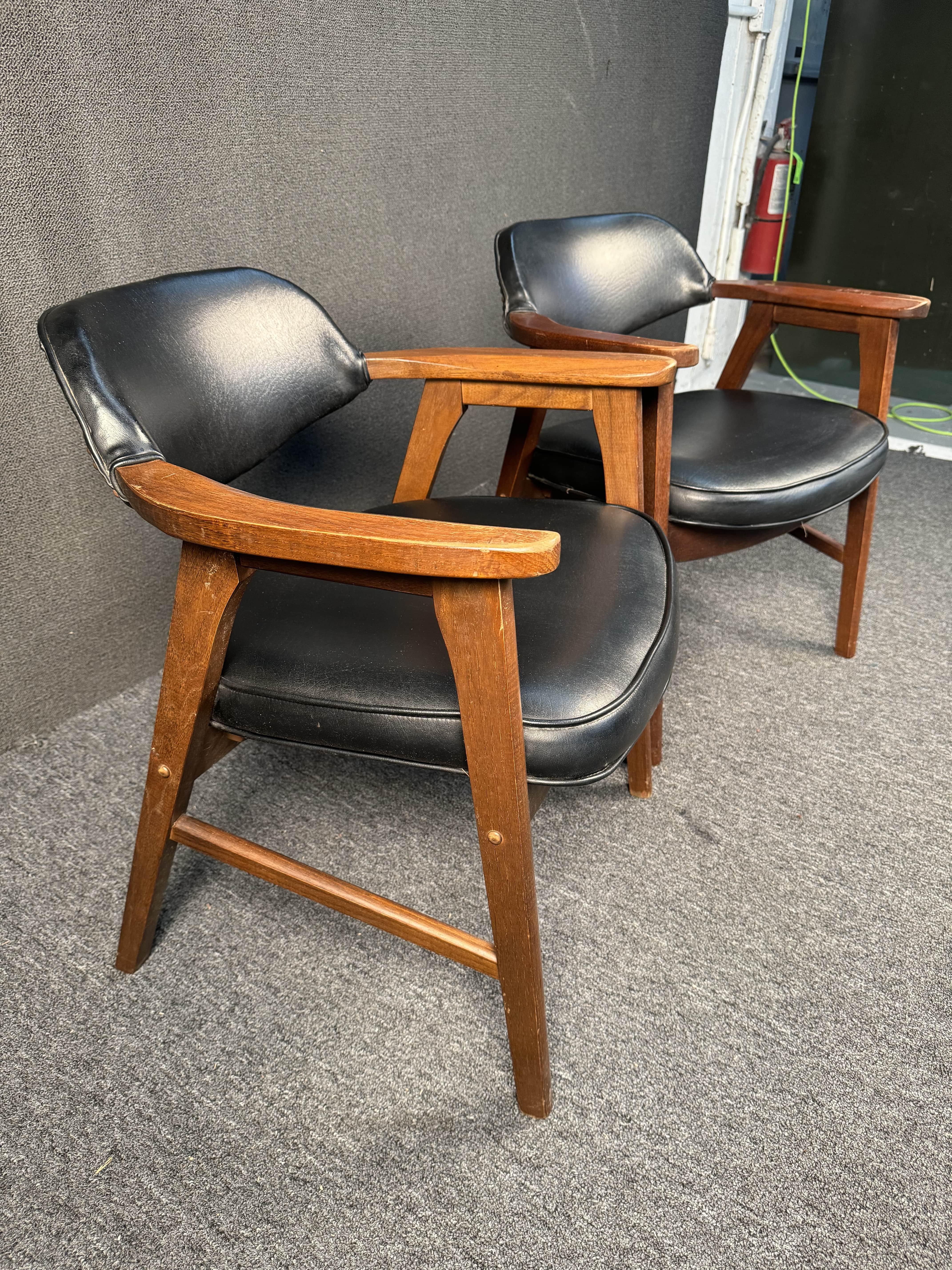 Mid-Century Modern Walnut Gunlocke Style Armchairs For Sale at 1stDibs