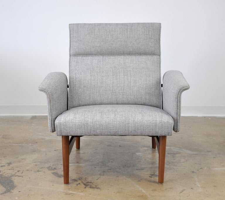 Mid-Century Modern Walnut Light Gray Lounge Chair at 1stDibs