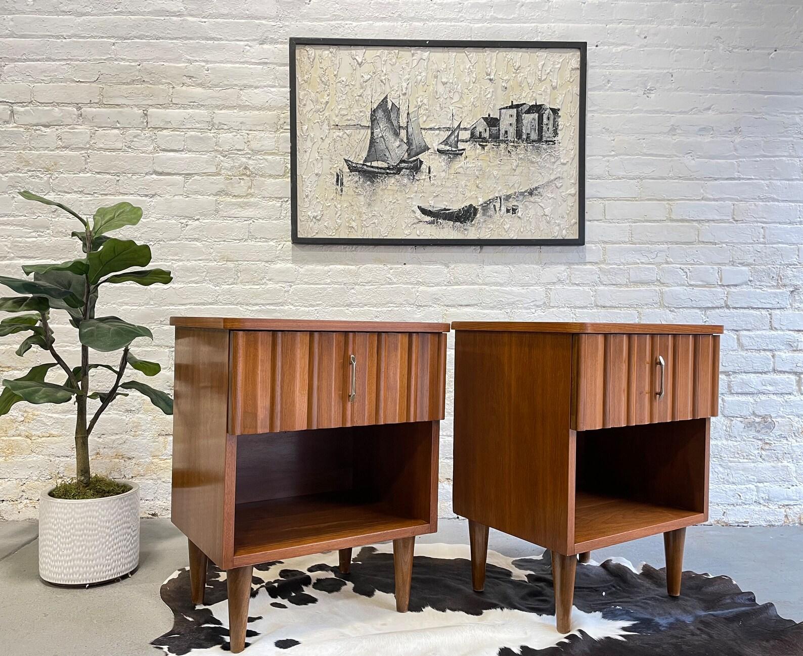 Mid Century MODERN Walnut NIGHTSTANDS, a PAIR For Sale at 1stDibs