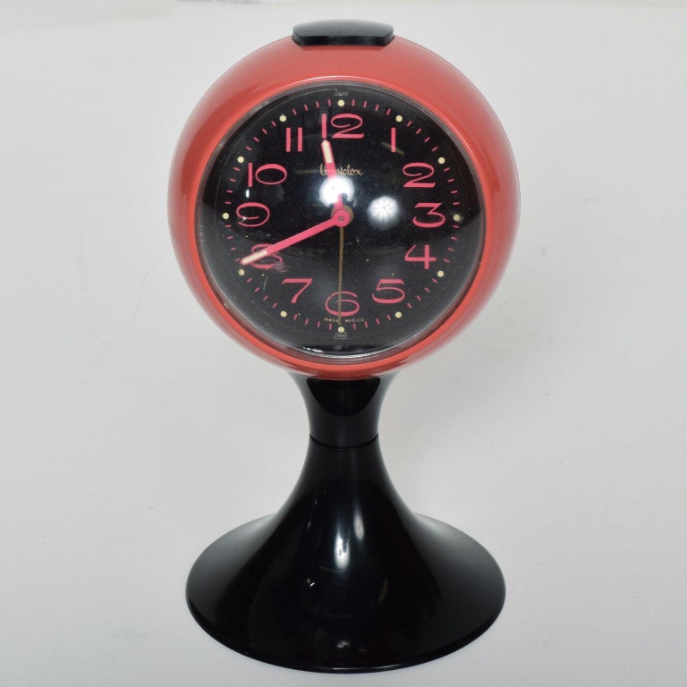 Mid-Century Modern Westclox Tulip Table Clock at 1stDibs
