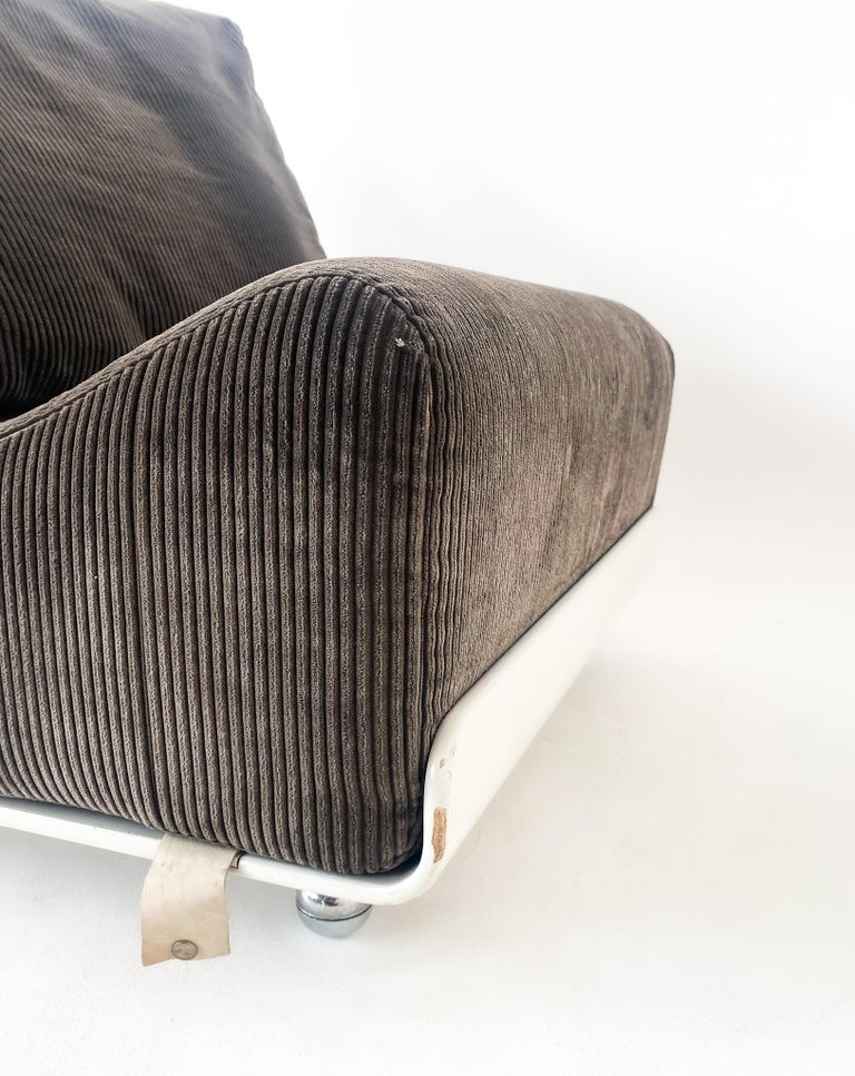 Mid-Century Modern White Grey Orbis Sofa by Luigi Colani, Germany ...