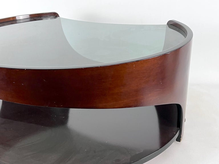 Mid-Century Modern Wood Round Coffee Table in Gio Colombo Style. Italy ...