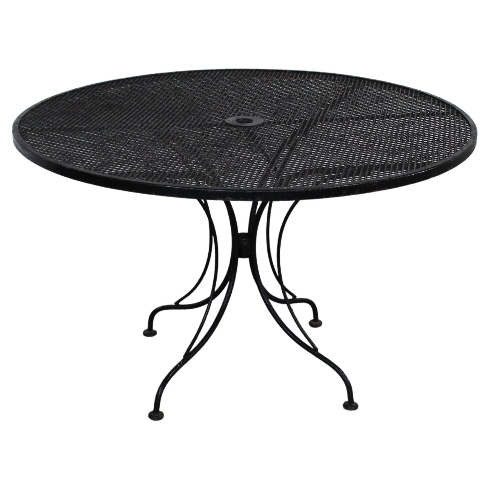 Mid-Century Modern Woodard Outdoor Round Dining Table at 1stDibs
