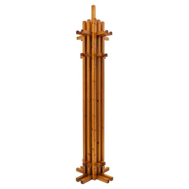 Mid-Century Modern Wooden Totem Coat Rack, Italy, 1960s For Sale at 1stDibs