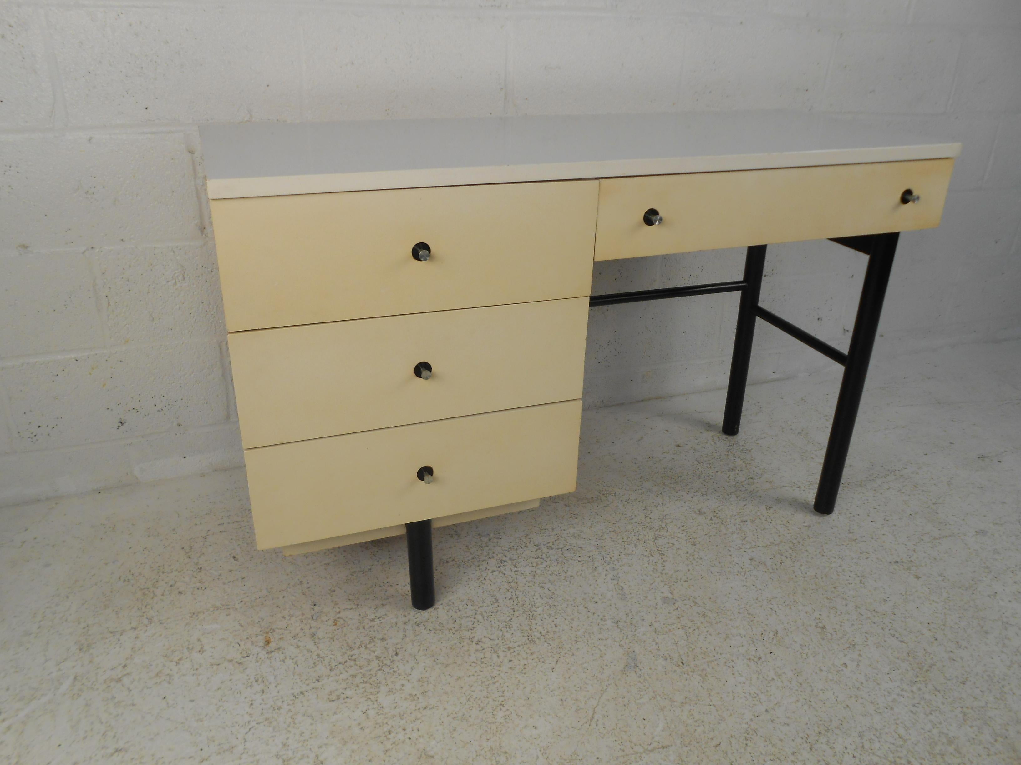 Mid-Century Modern Writing Desk by Stanley Furniture For Sale at ...