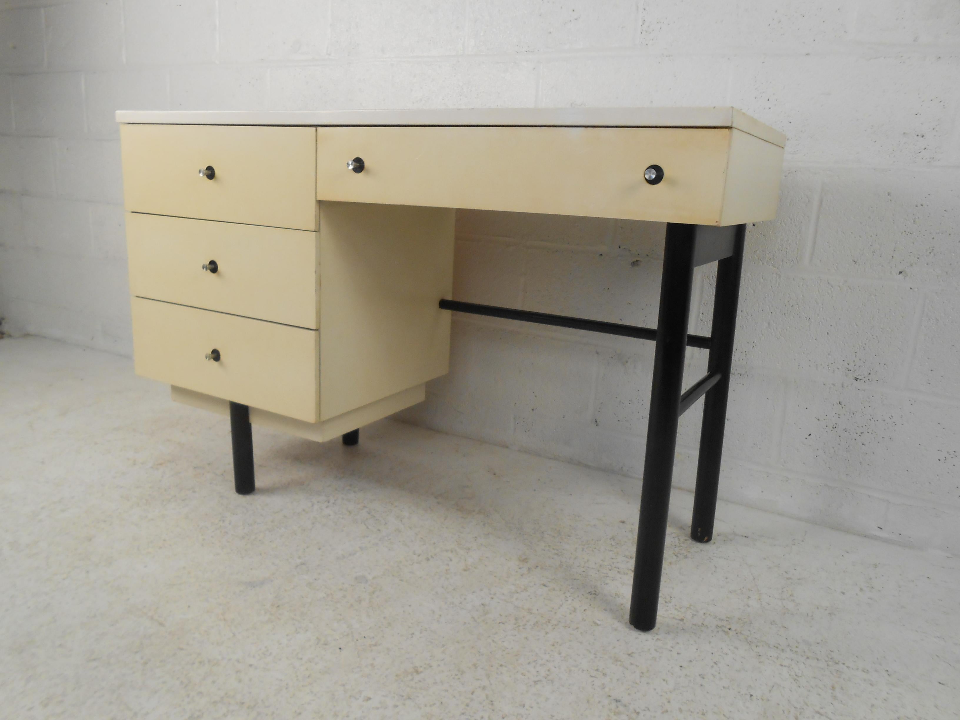 Mid-Century Modern Writing Desk by Stanley Furniture For Sale at ...