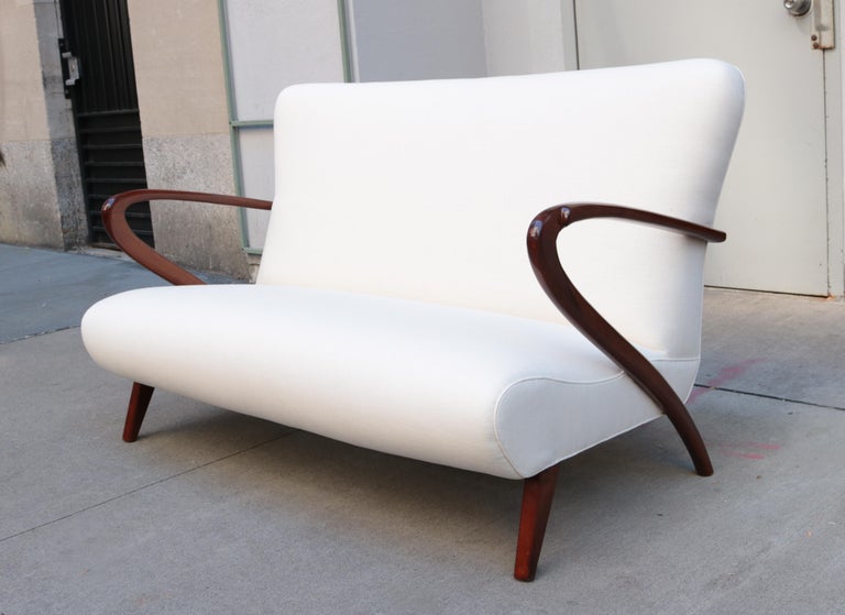 Mid-Century Modernist Setee For Sale at 1stDibs
