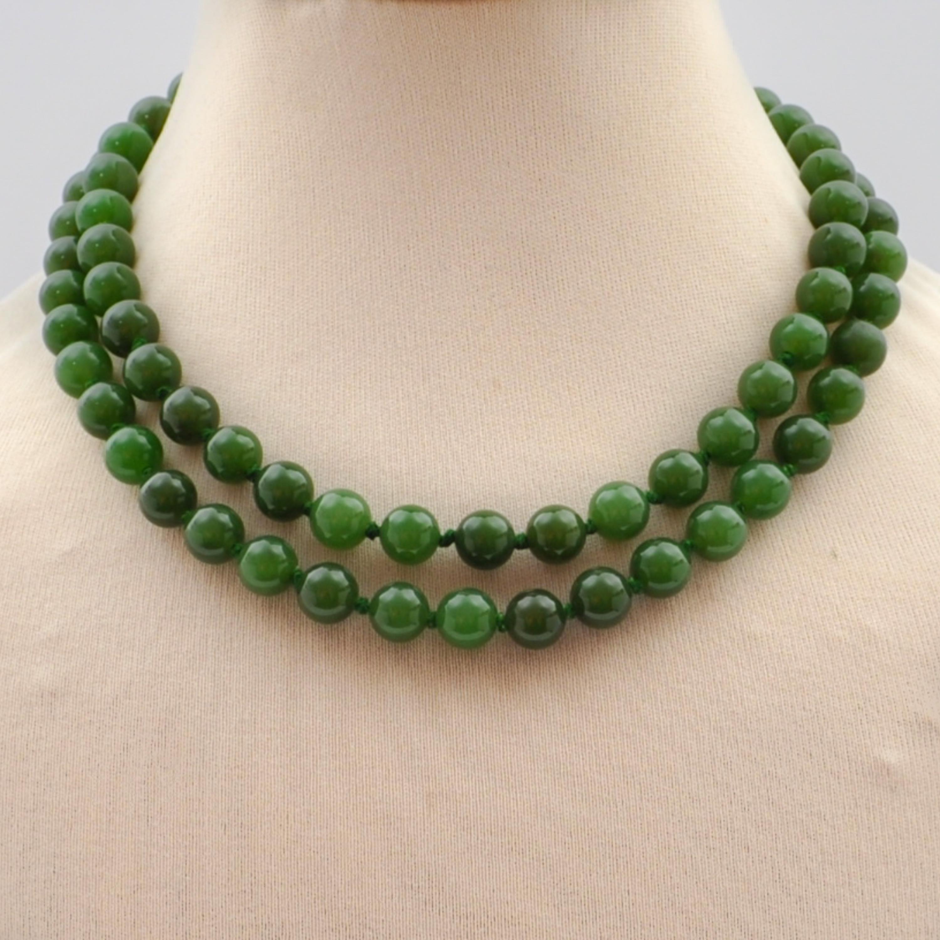 Mid-Century Nephrite Jade Long Single-Strand Beaded Necklace For Sale ...