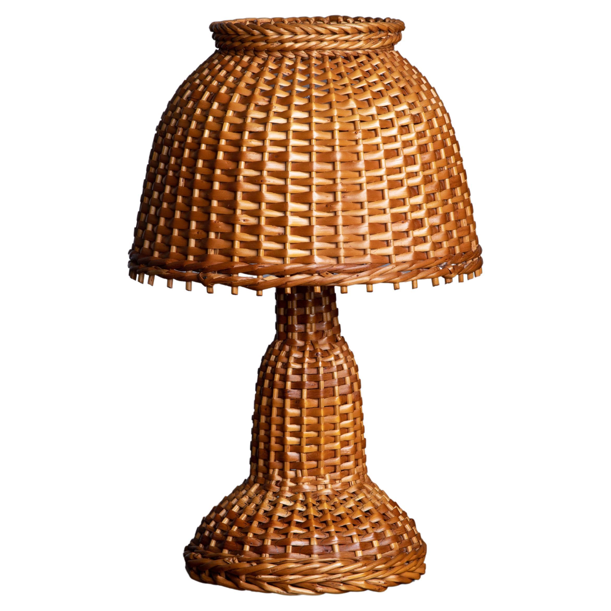 Pair of Mid-Century Woven Rattan Basket Form Table Lamps For Sale at ...