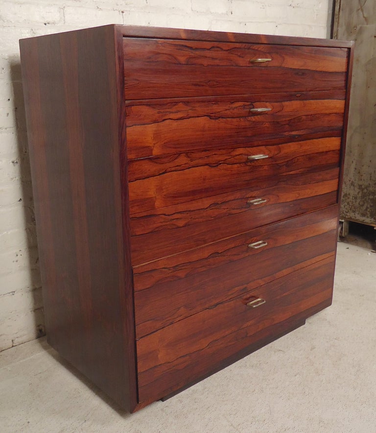 Midcentury Rosewood Dresser For Sale at 1stDibs