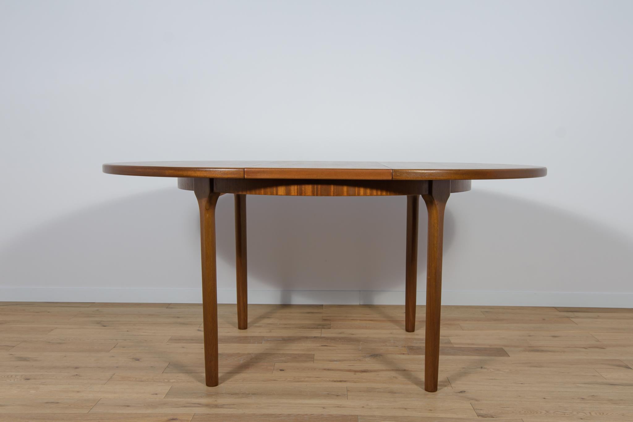 Mid-Century Round Extendable Dining Table from McIntosh, 1960s For Sale ...