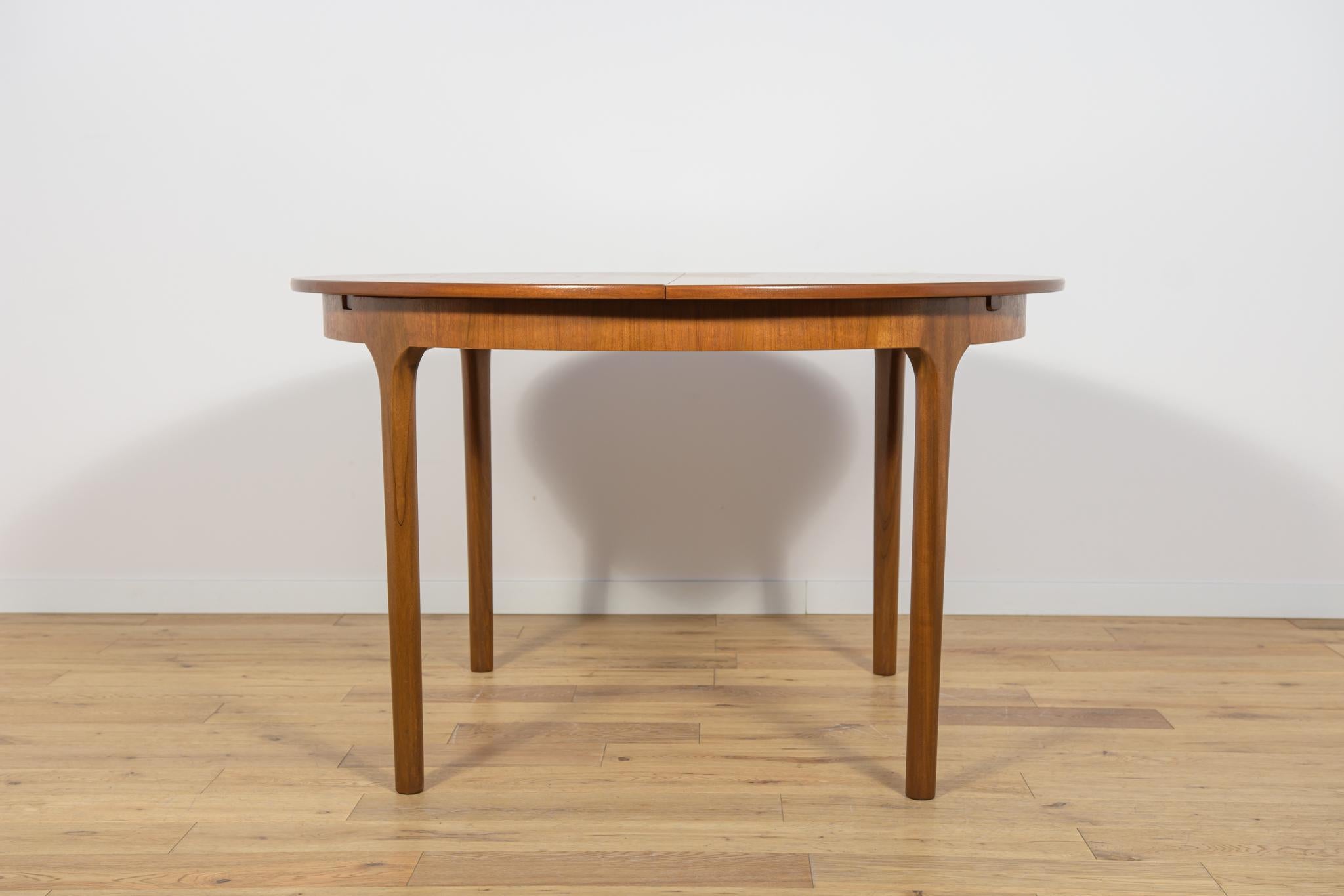 Mid-Century Round Extendable Dining Table from McIntosh, Great Britain ...