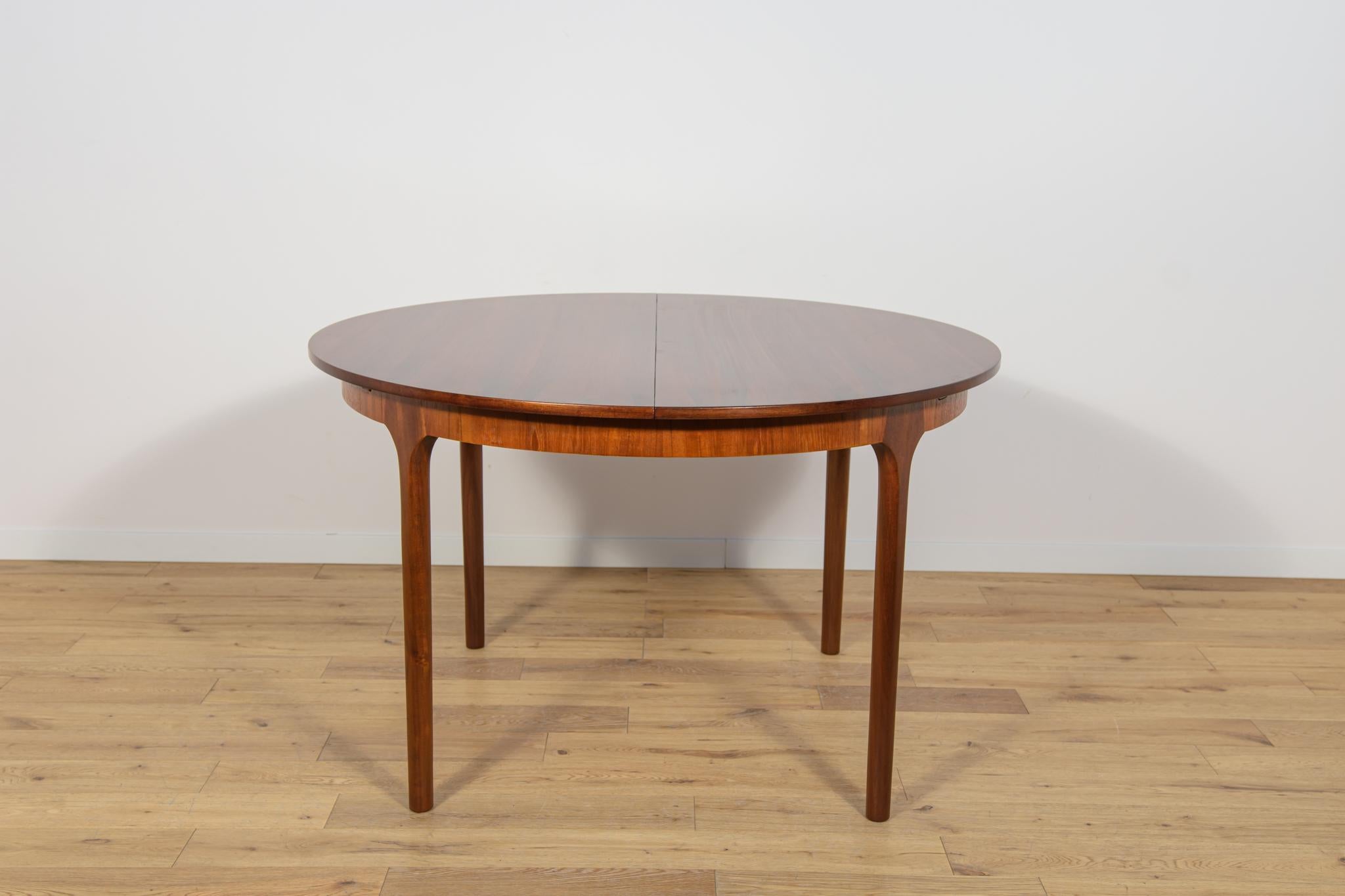 Mid Century Round Rosewood Extendable Dining Table from McIntosh. at ...
