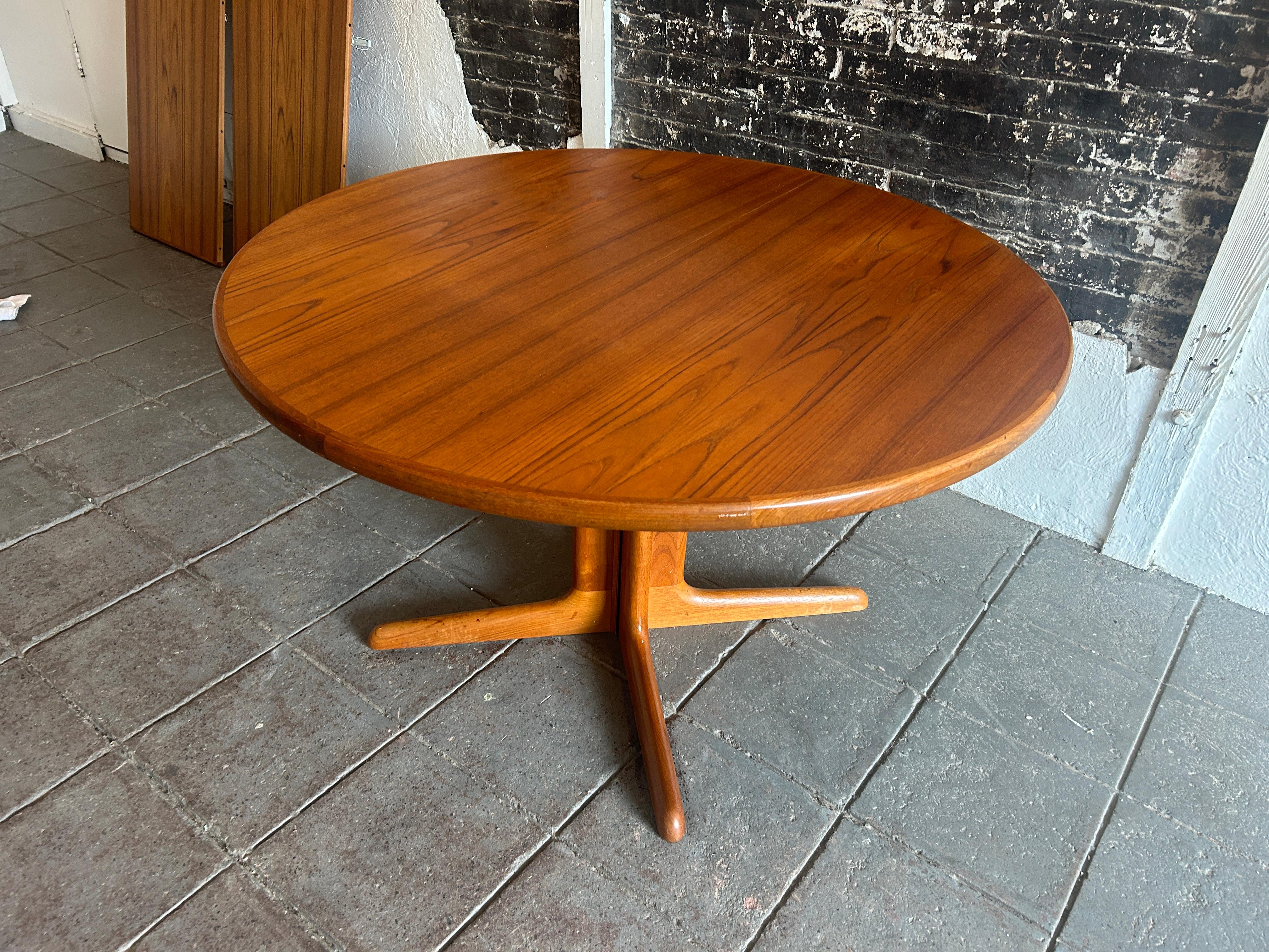 Mid century Round Teak Danish Modern Extension Dining Table 2 Leaves ...