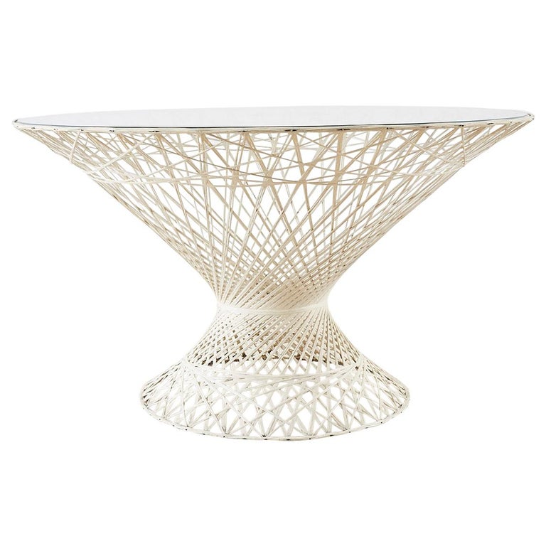 Midcentury Russell Woodard Spun Fiberglass Dining Table at 1stDibs