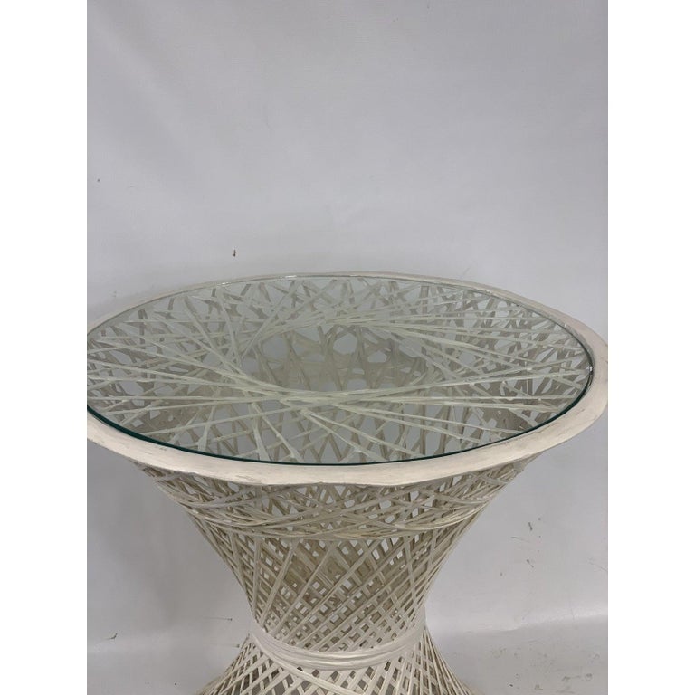 Mid-Century Russell Woodard Spun Fiberglass Stand at 1stDibs