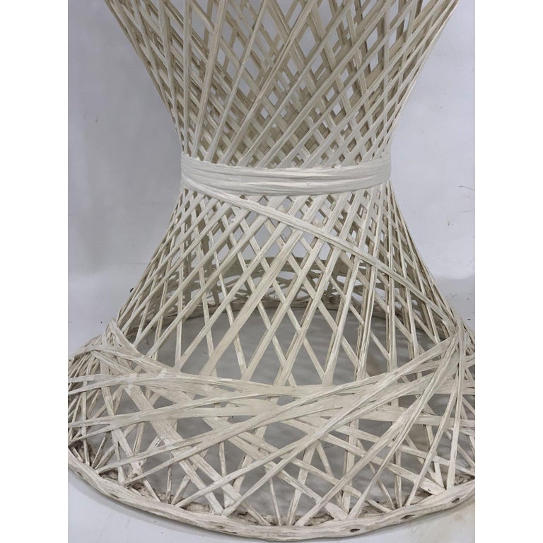 Mid-Century Russell Woodard Spun Fiberglass Stand at 1stDibs