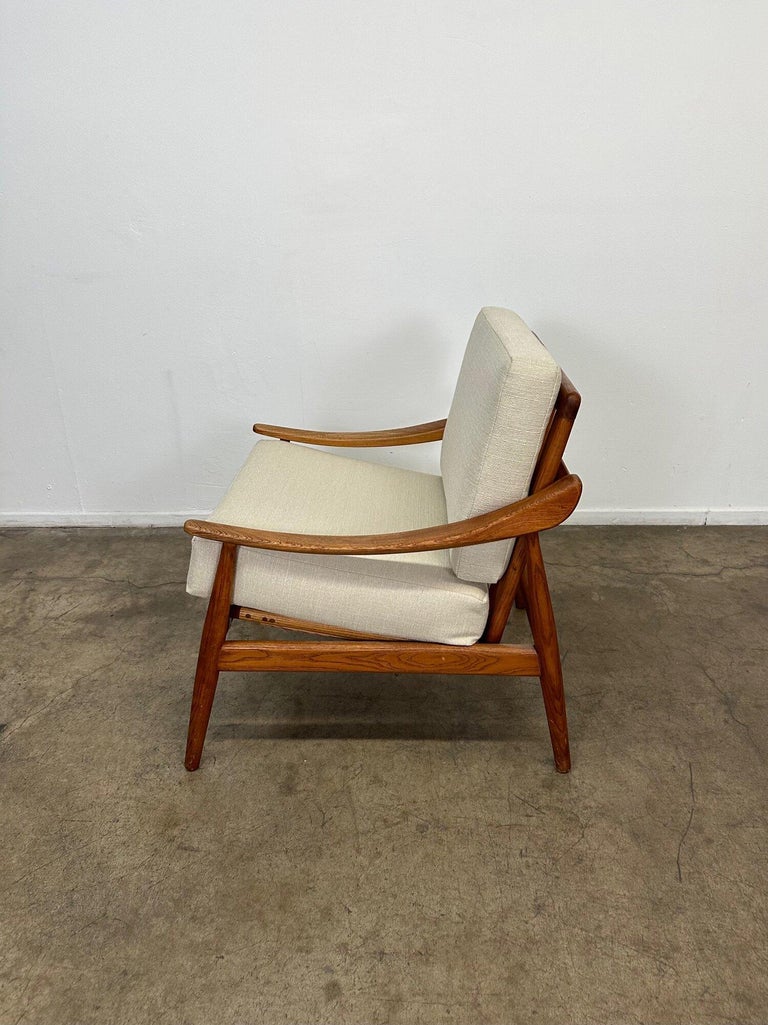 Midcentury Scoop Arm Oak Lounge Chair For Sale at 1stDibs