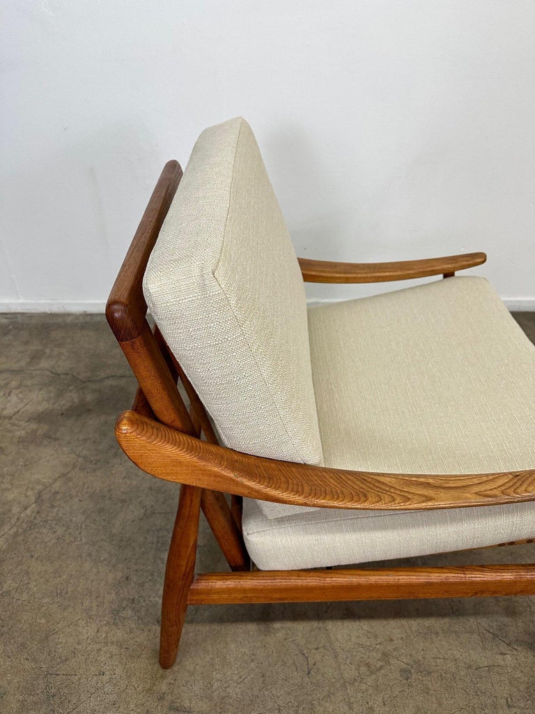 Midcentury Scoop Arm Oak Lounge Chair For Sale at 1stDibs