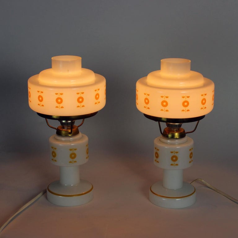 Mid-Century Set of 2 Table Lamps in Opaline Glass, Czechoslovakia For ...