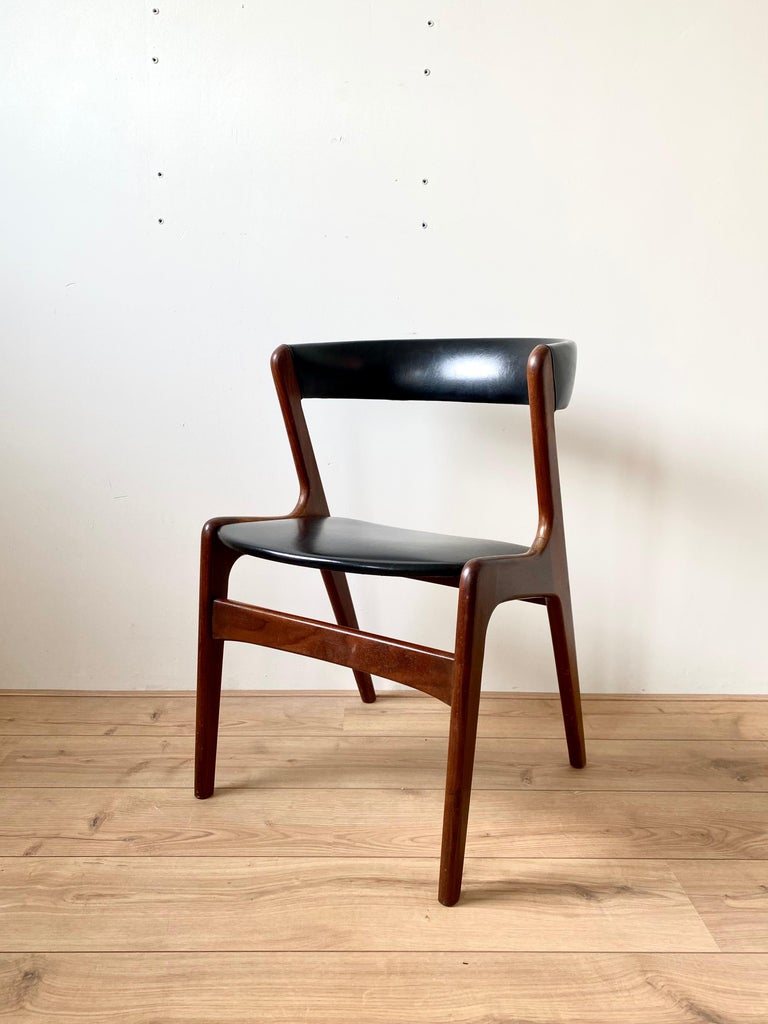 Midcentury Danish Design Dining Chairs By T.H. Harlev for Farstrup ...