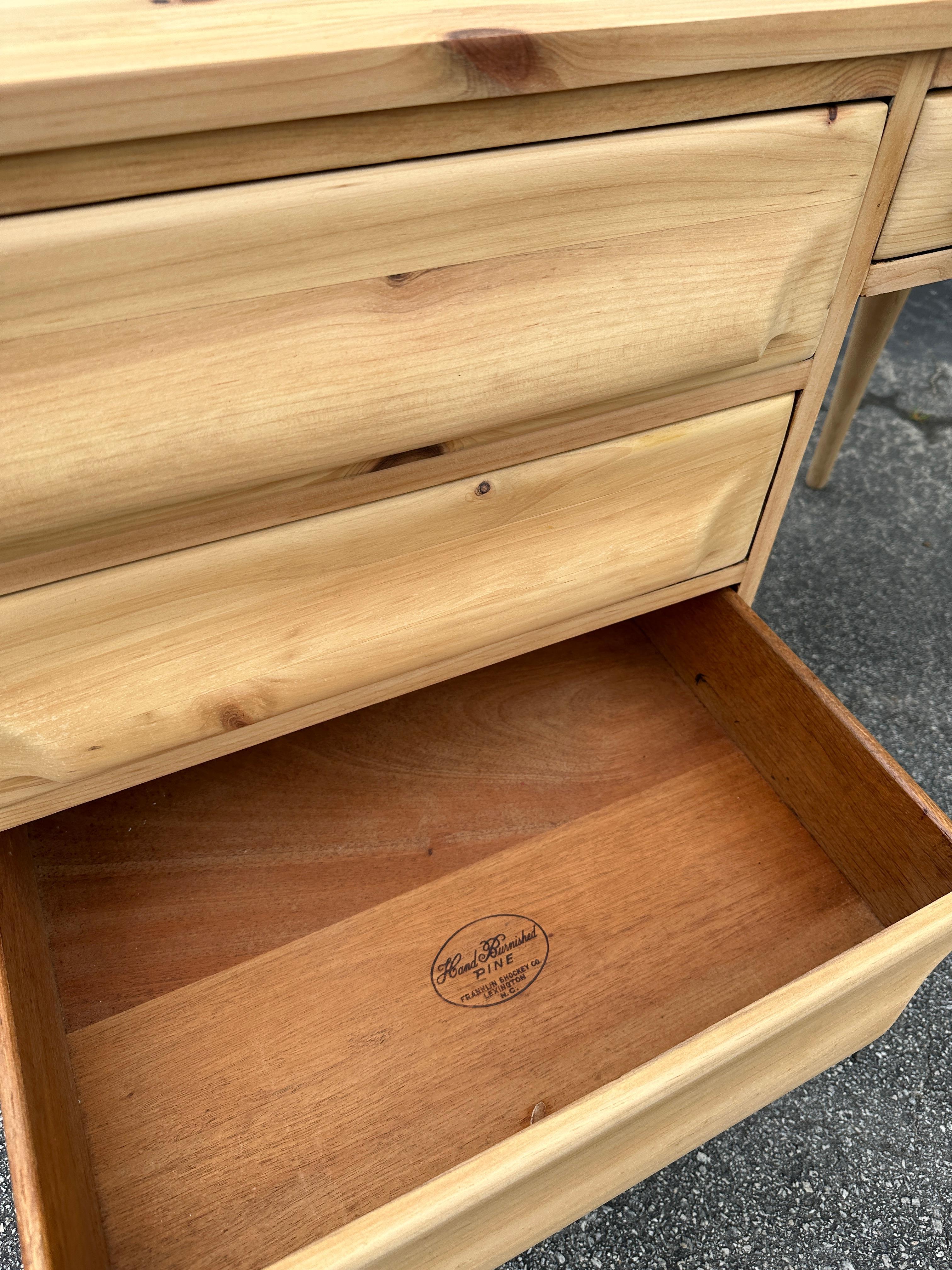 Mid Century signed Franklin Shockey sculpted desk For Sale at 1stDibs