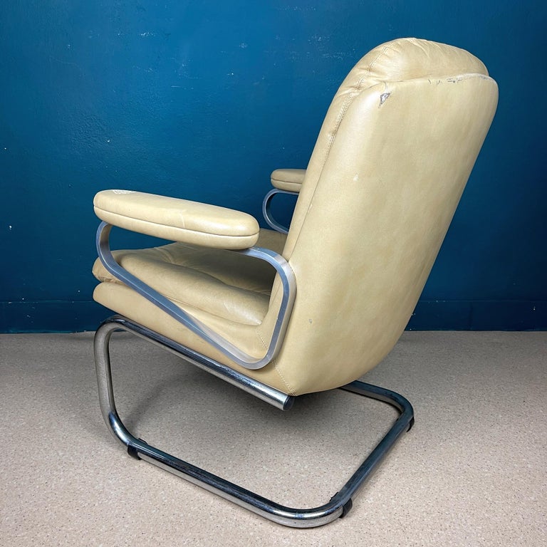 Mid-Century Small Lounge Chair Italy 1970s For Sale at 1stDibs