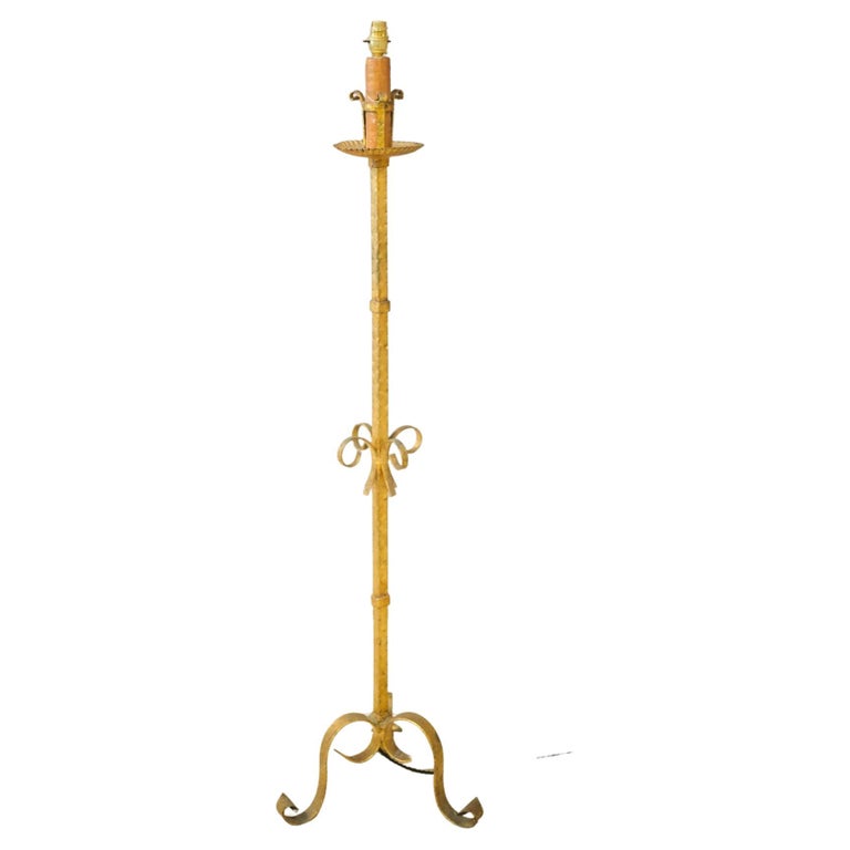 Mid century Spanish gilt metal floor lamp, Bright For Sale at 1stDibs